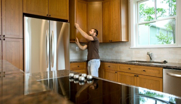 How To Choose The Best Wood For Your Kitchen Cabinets